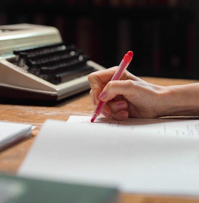 Correggere o non correggere: questo è il problema! - Linguisticamente